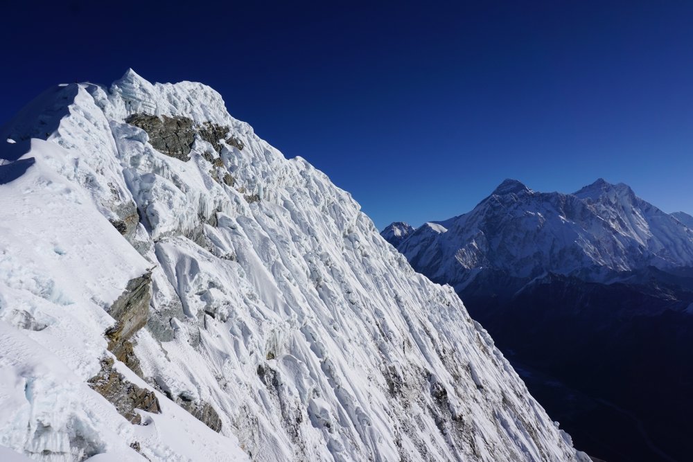 JG Climb :: Cholatse