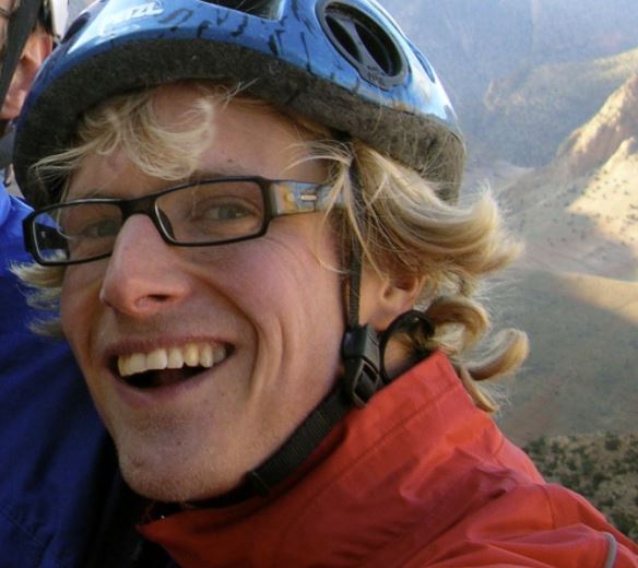 JG :: Jagged Globe - Leading in the Mountains